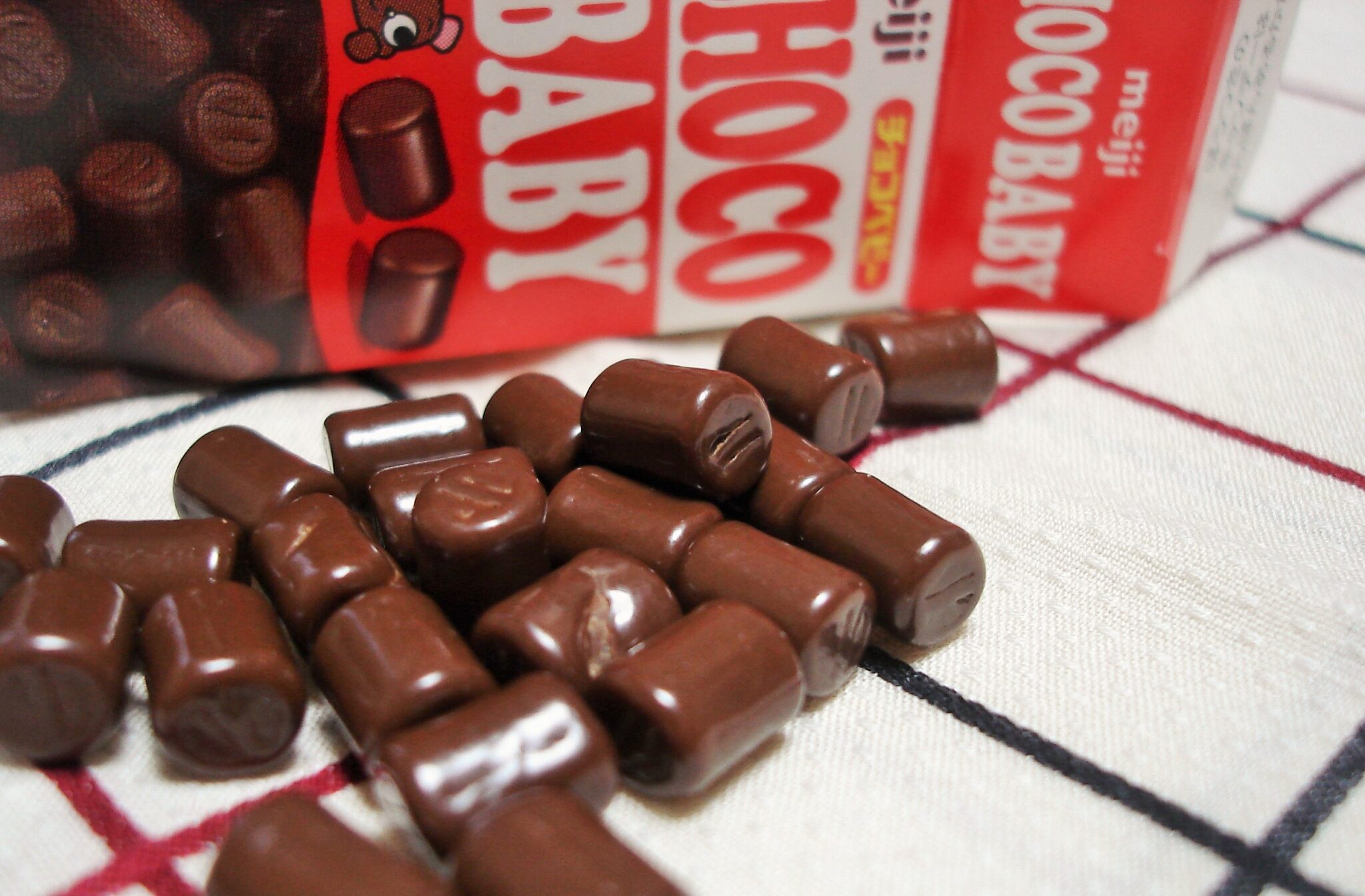 Meiji Choco Baby Chocolate Tube BuyJapan meiji-choco-baby-chocolate-tube-buyjapan